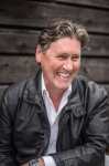 Biography – Iain Tyrrell